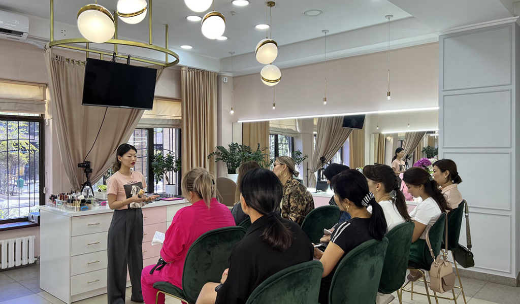 «Сам себе визажист» обучение от Юлии Рай - Бишкек